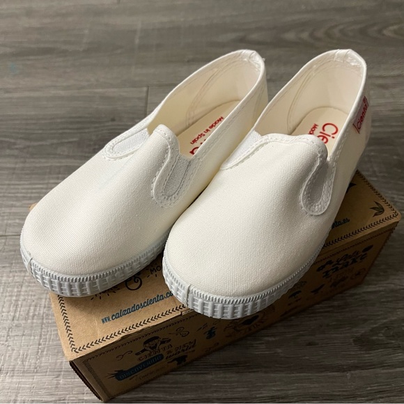 Cienta | Shoes | Cienta White Cancas Slip On Shoes Toddler Size 25 8 | Poshmark